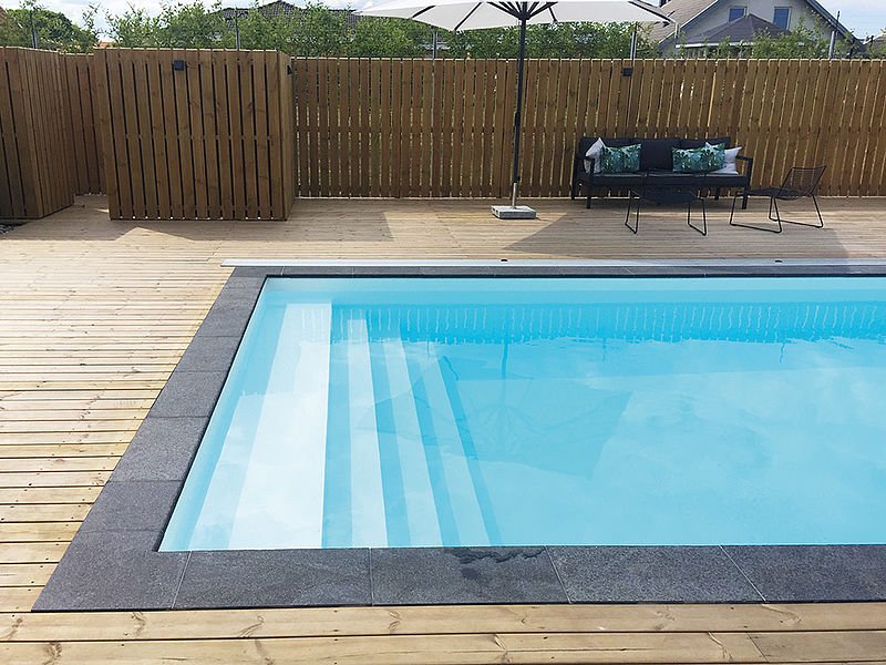 Trappe til nedgravet pool som kan fås i flere størrelser - Køb her